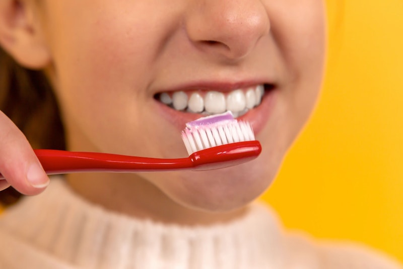 Placca batterica, cos'è e come eliminarla? | Studio dentistico